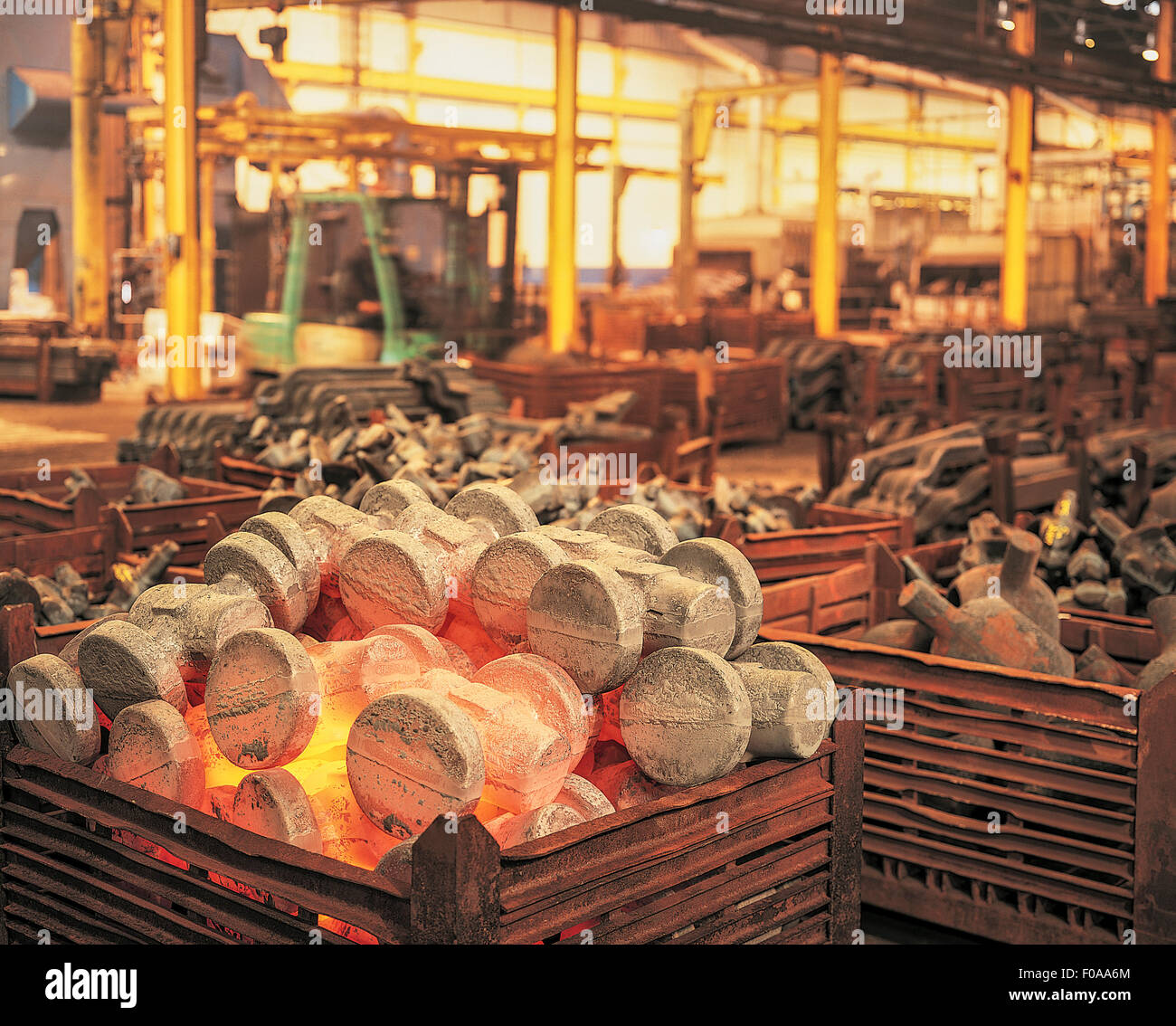 Large scale metal container hi-res stock photography and images - Alamy