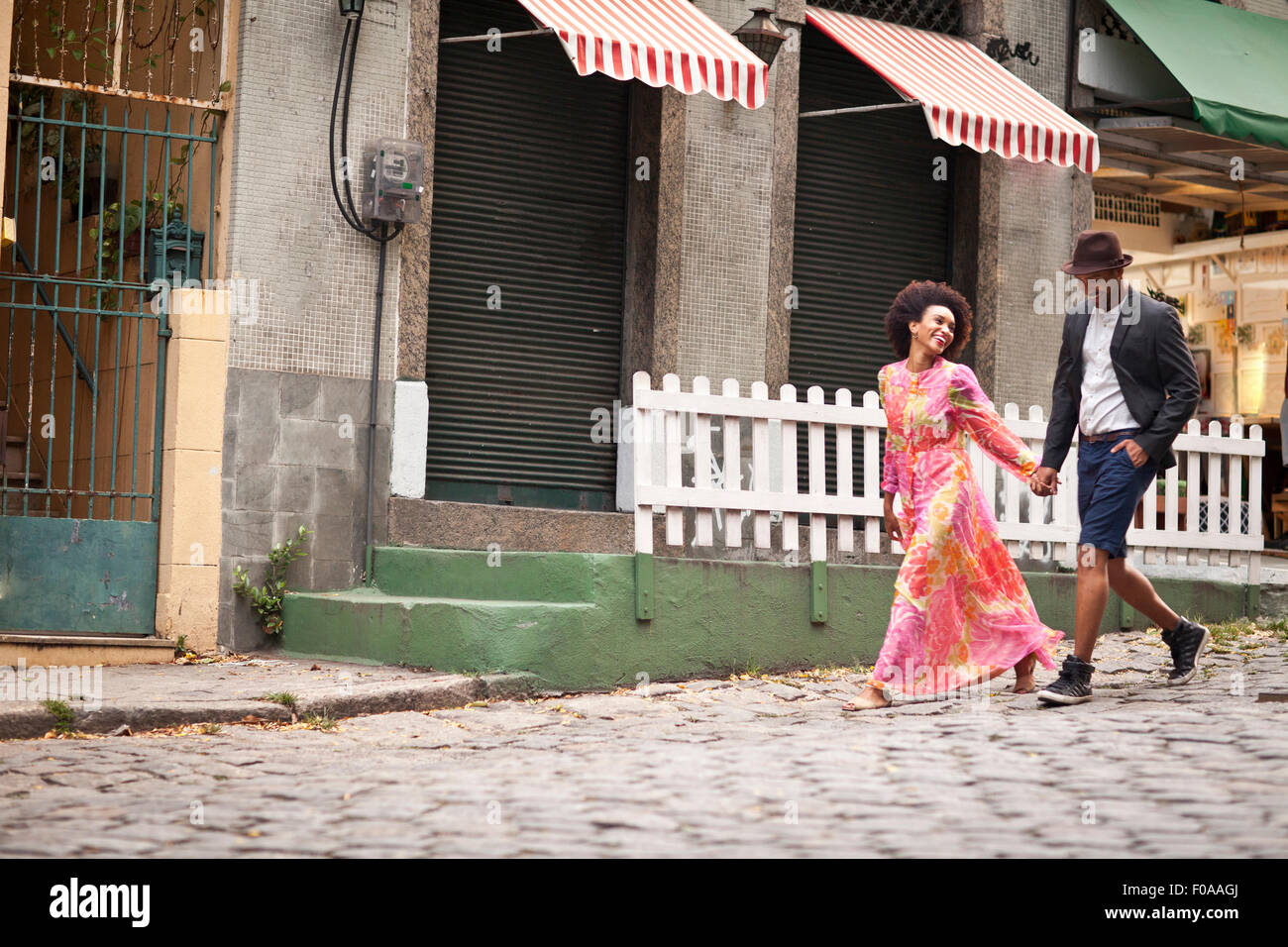 Hand_in_hand hi-res stock photography and images - Alamy