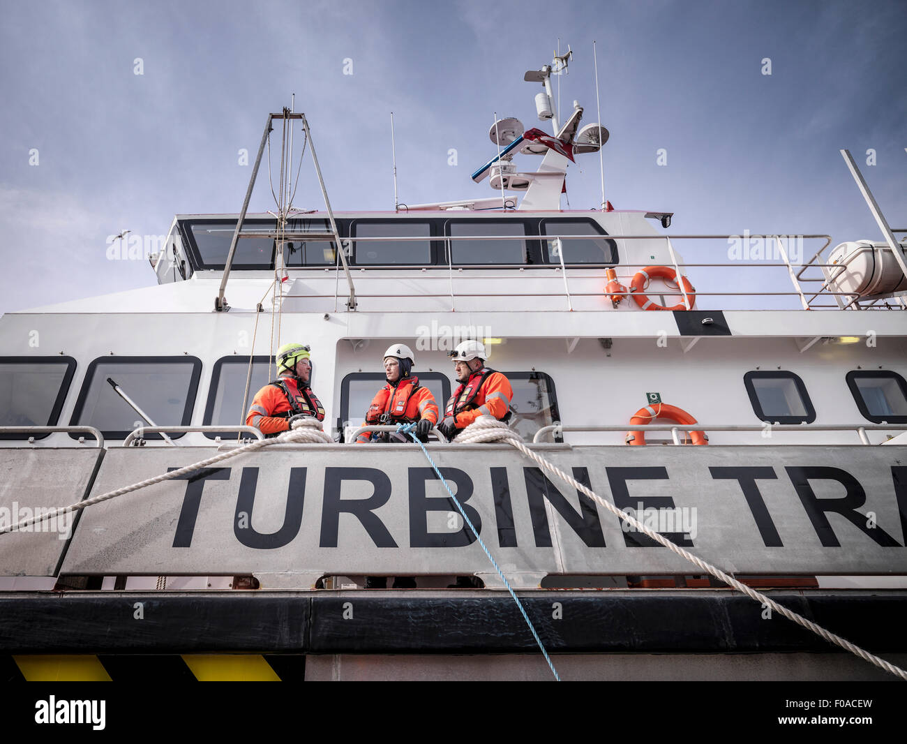 Ship on port hi-res stock photography and images - Alamy