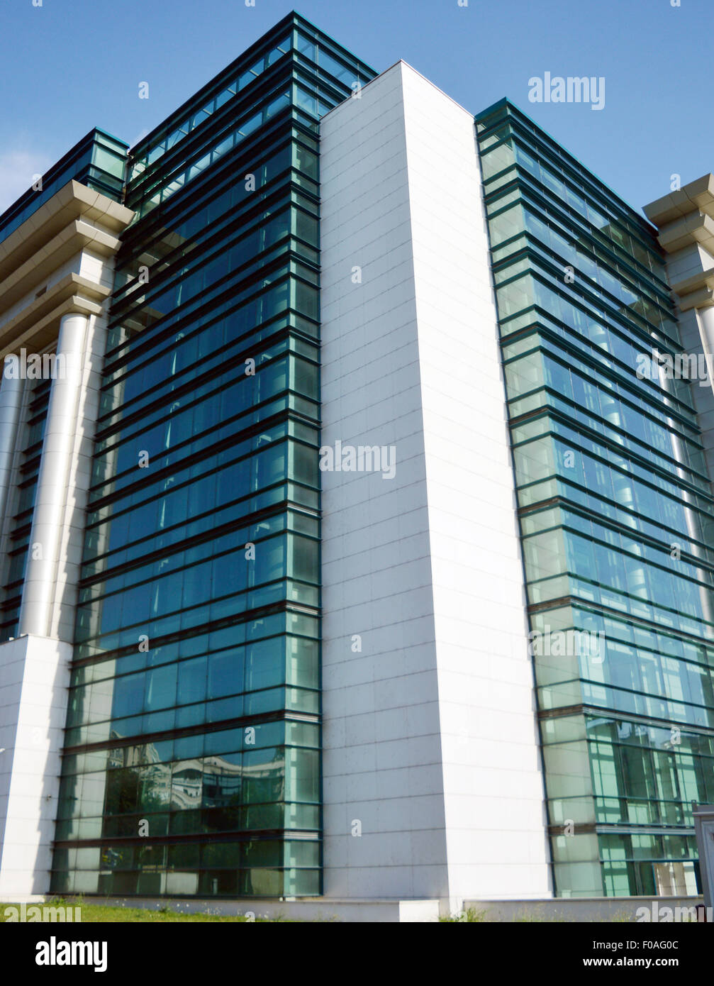 Architecture of steel hi-res stock photography and images - Alamy