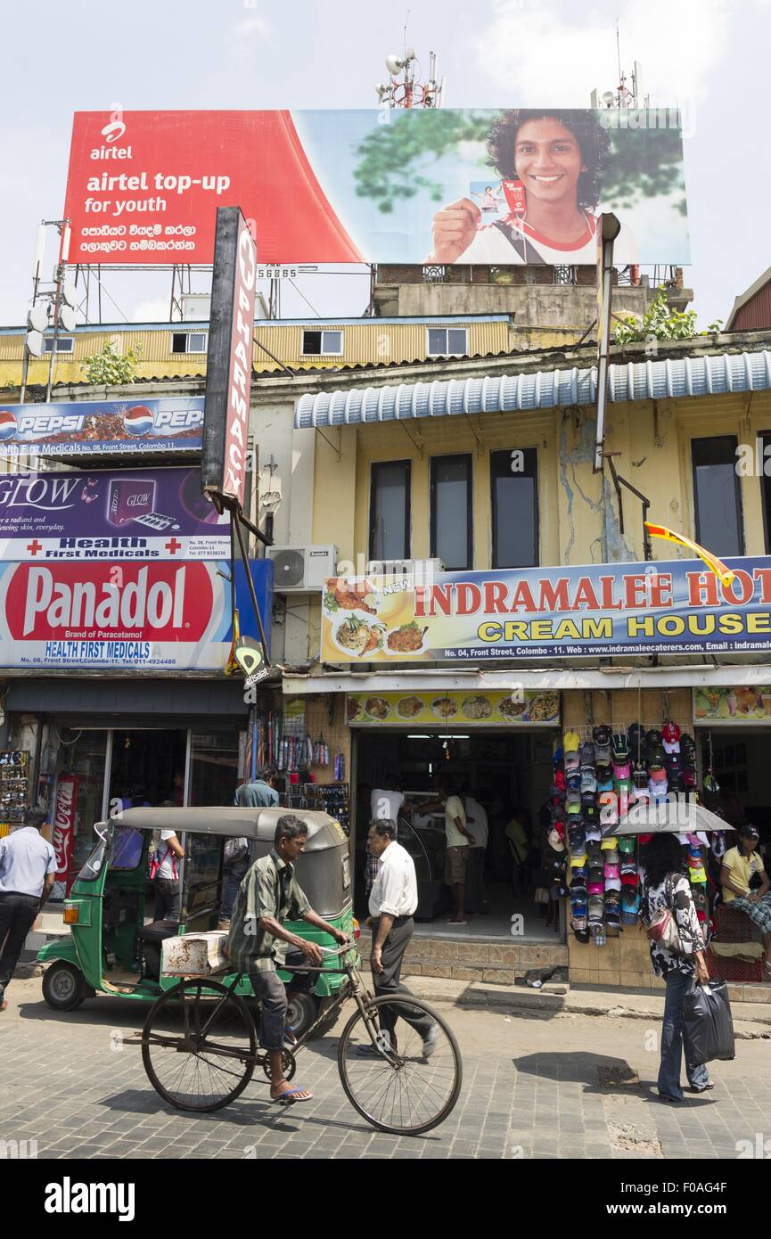 People walking on street, Colombo, Sri Lanka Stock Photo - Alamy
