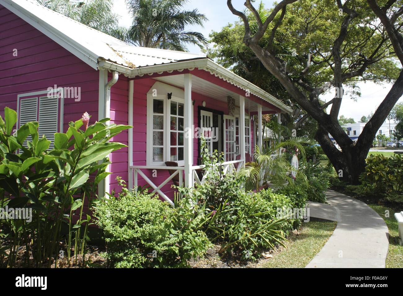 Colourful barbados houses hi-res stock photography and images - Alamy