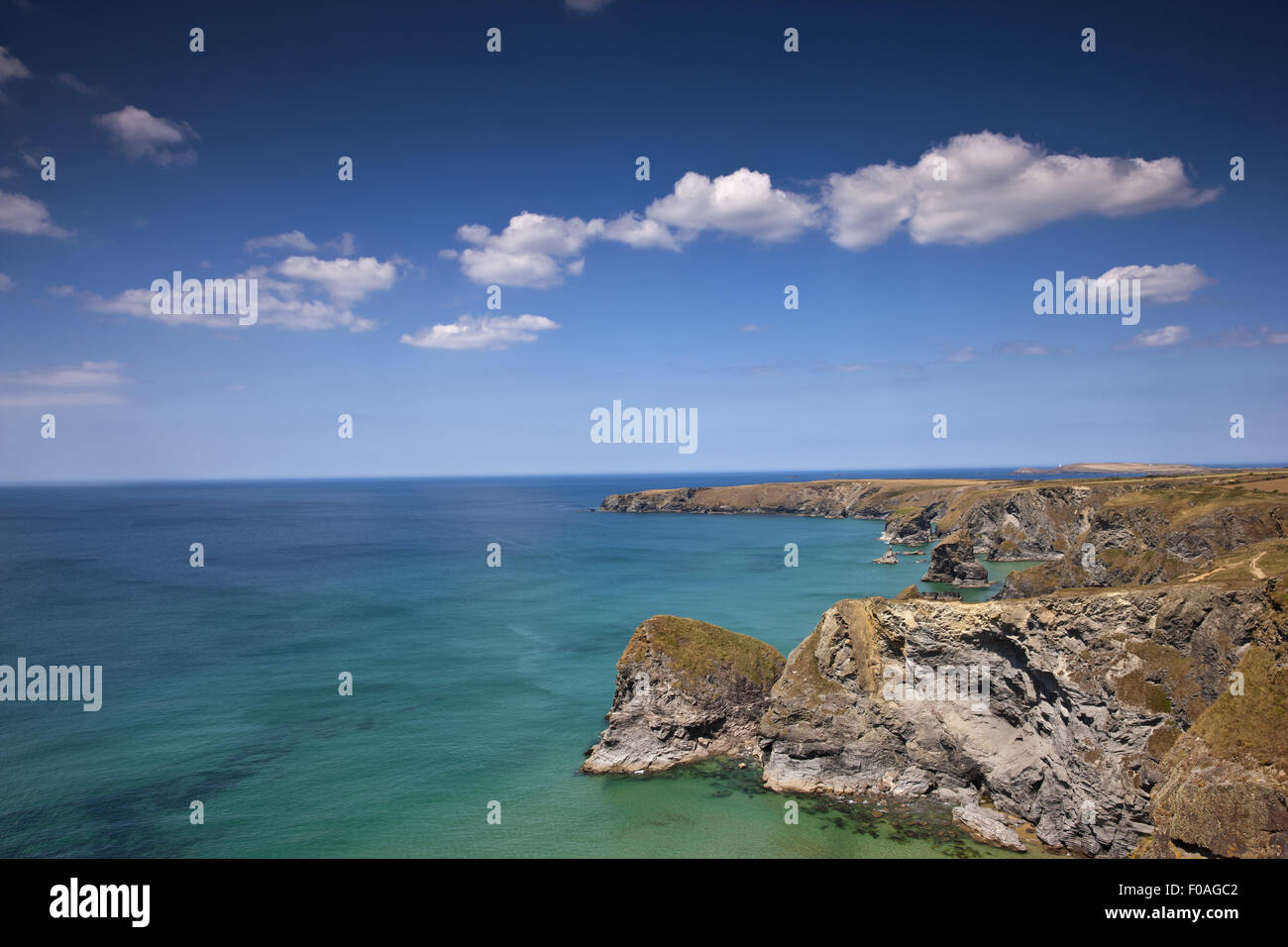 Trevose head lighthouse atlantic hi-res stock photography and images ...