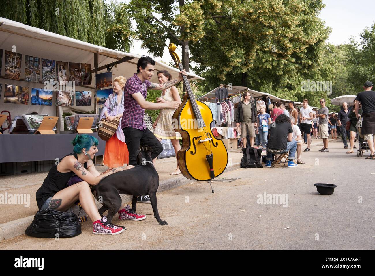 People shopping at flowmarket in Maybachufer, Neukolln, Berlin, Germany ...