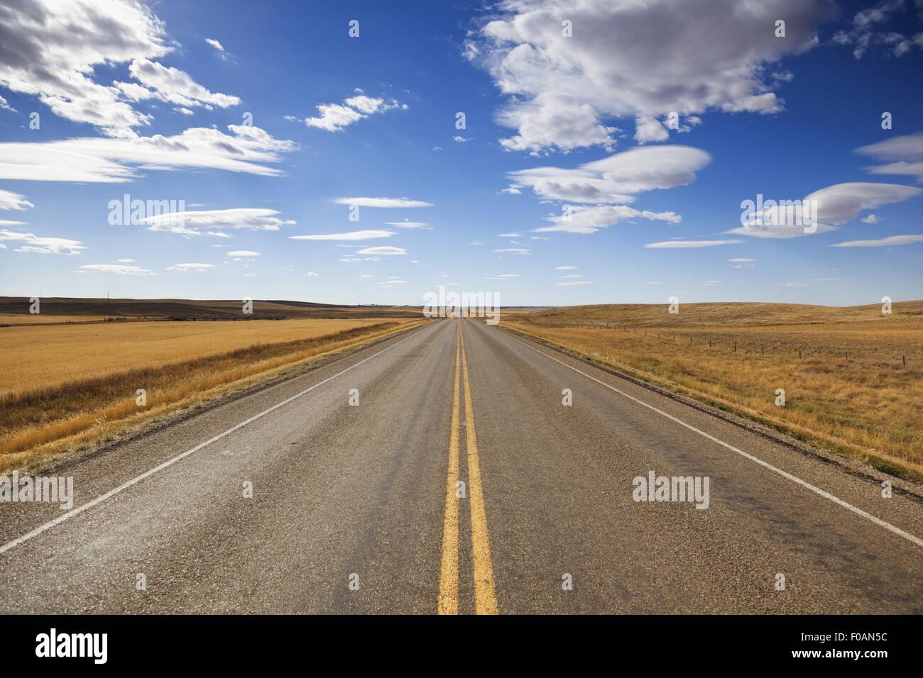 Landscape view of Highway 13 West, Saskatchewan, Canada Stock Photo - Alamy