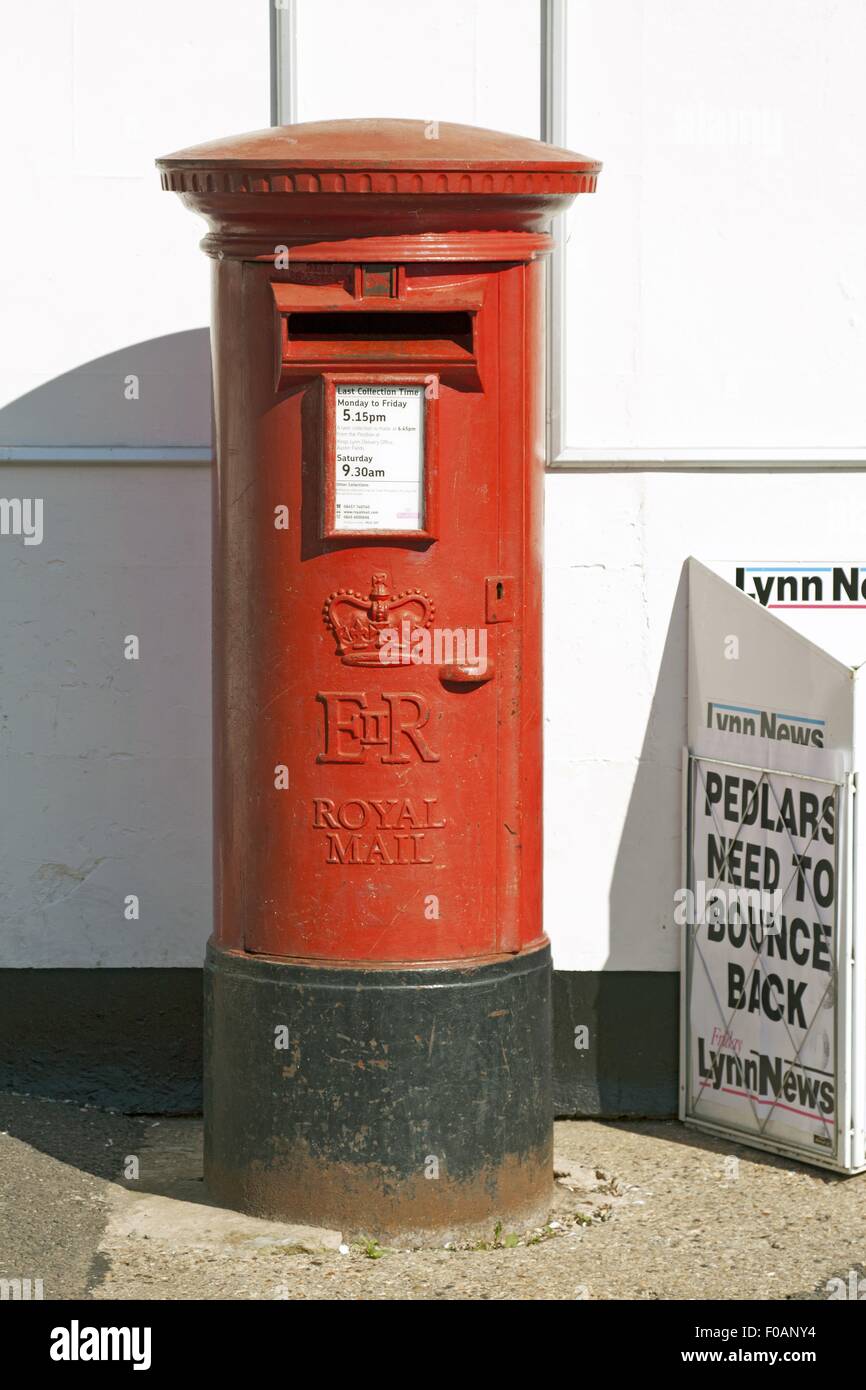Close-up of red mailbox, England Stock Photo - Alamy