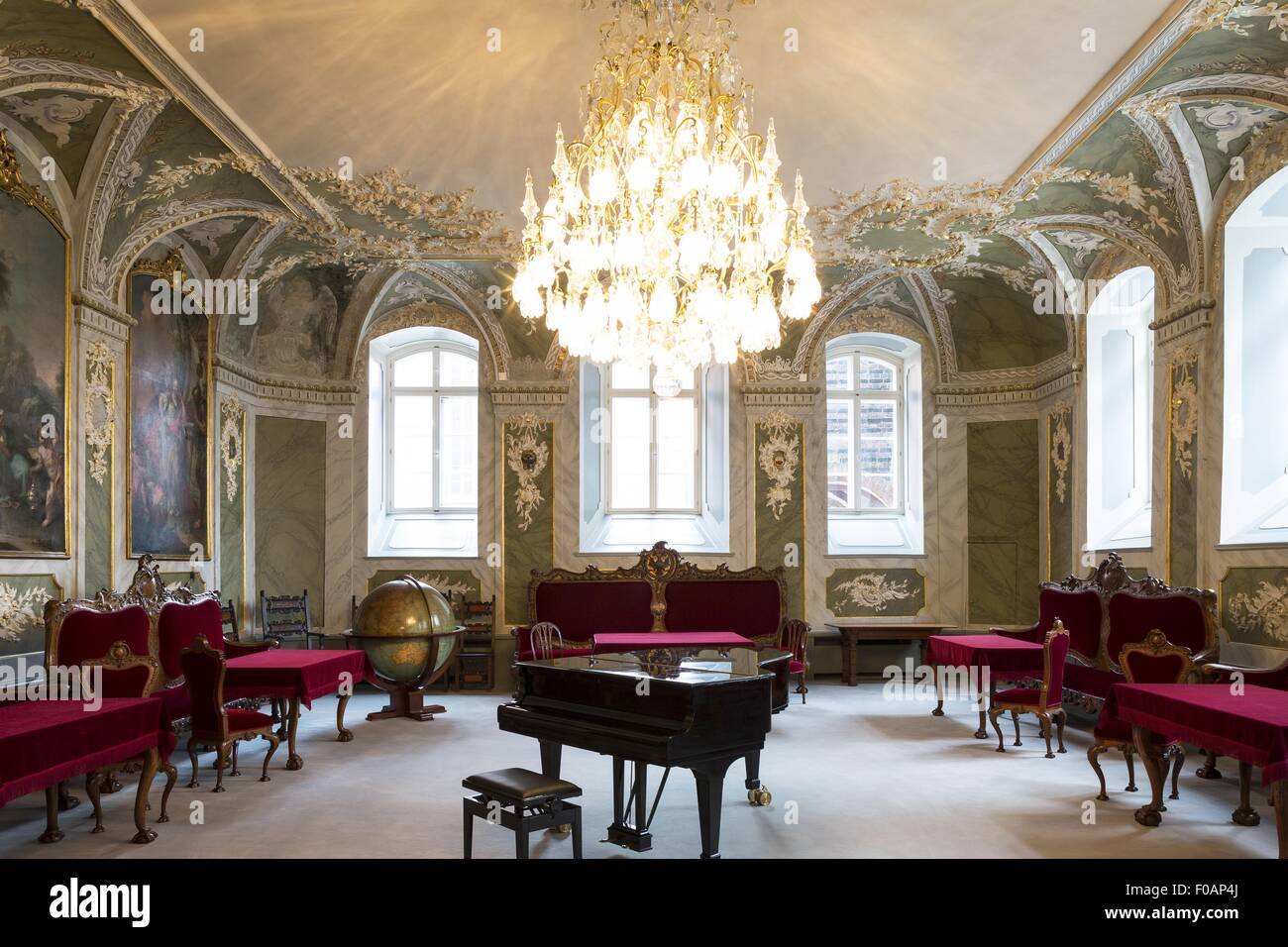 With the audience in the hall hi-res stock photography and images - Alamy