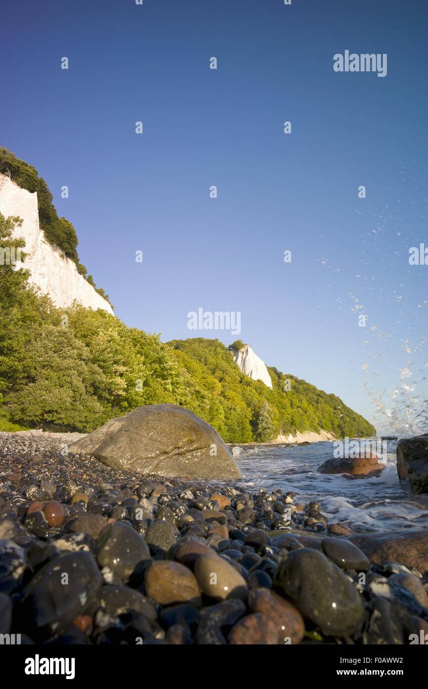 Vineyards on steep cliffs hi-res stock photography and images - Alamy
