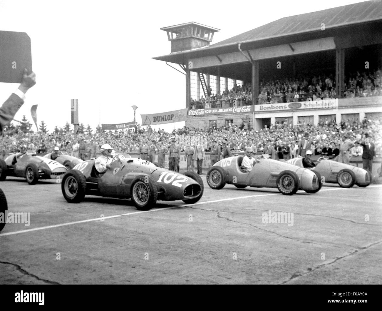 Car race start line hi-res stock photography and images - Alamy