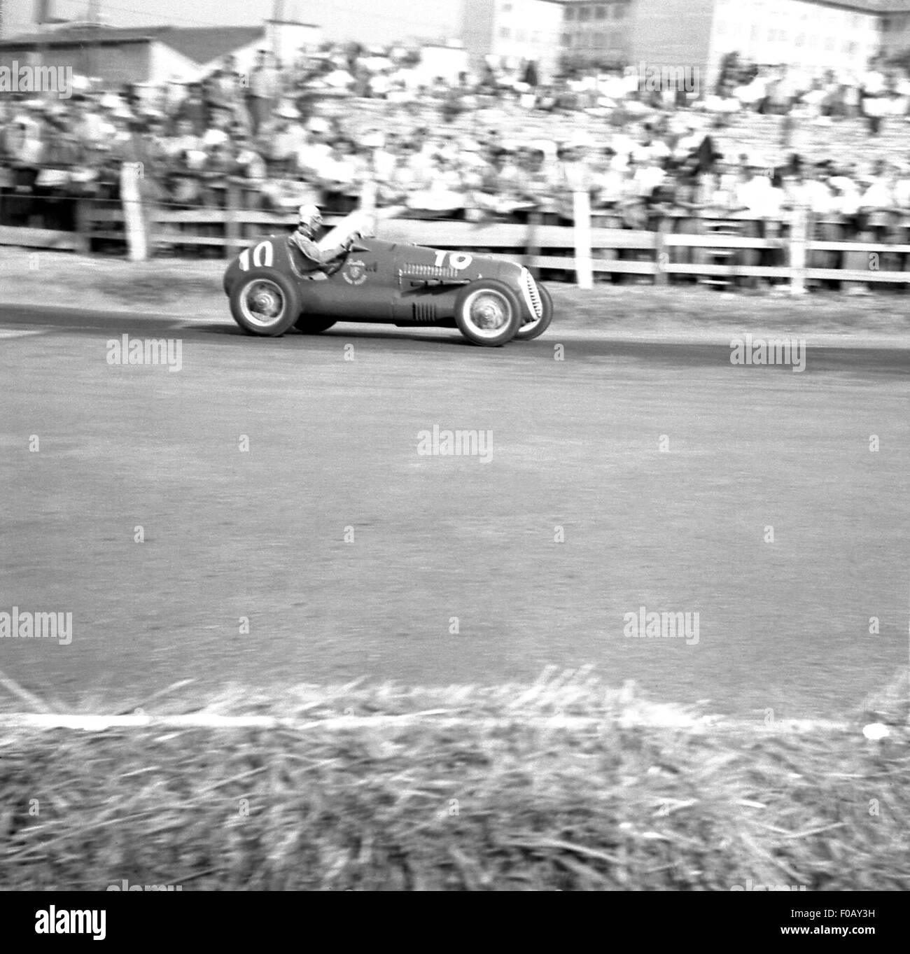 Racing building Black and White Stock Photos & Images - Alamy