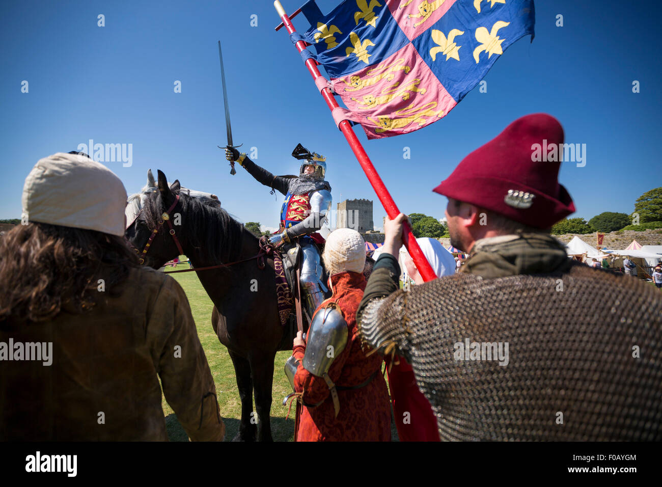 Agincourt longbow hi-res stock photography and images - Alamy