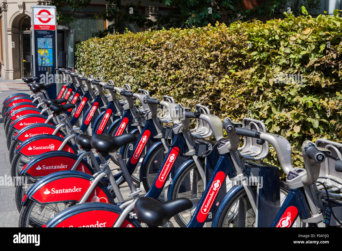 LONDON, UK - AUGUST 7TH 2015: A Cycle Hire hub on Tooley Street in ...
