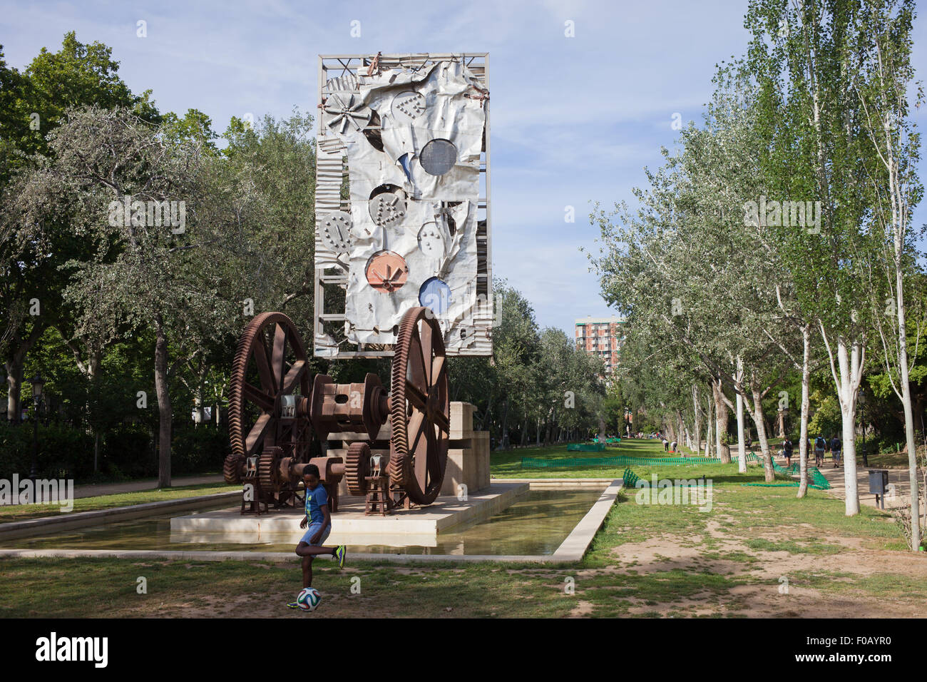 Modern abstract art monument in Parc de la Ciutadella, Barcelona ...