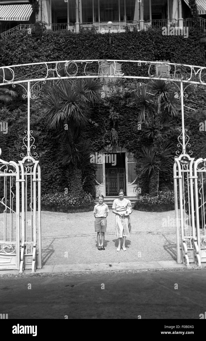 Mother boy years in Black and White Stock Photos & Images - Alamy