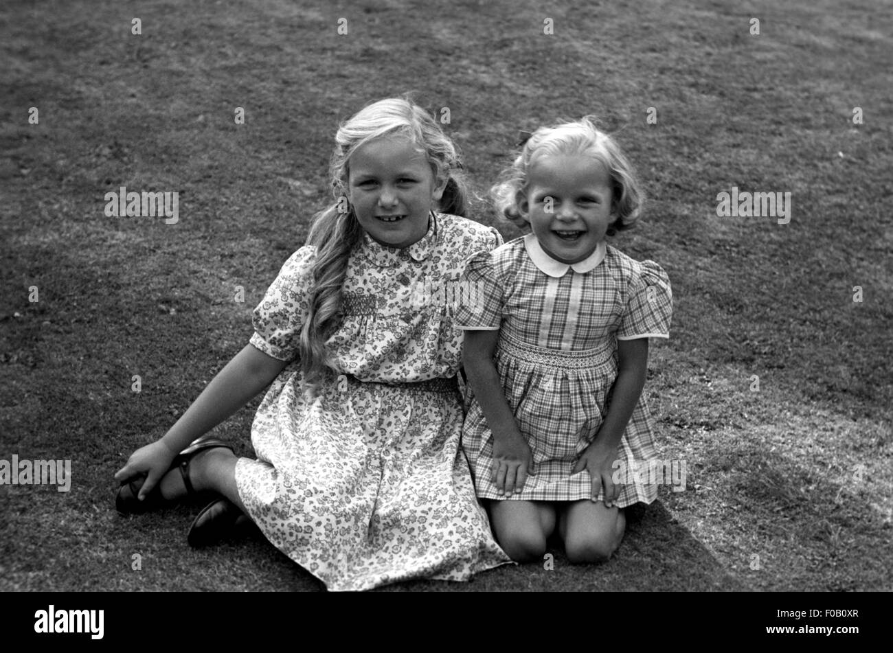 Portrait of two sisters Stock Photo - Alamy