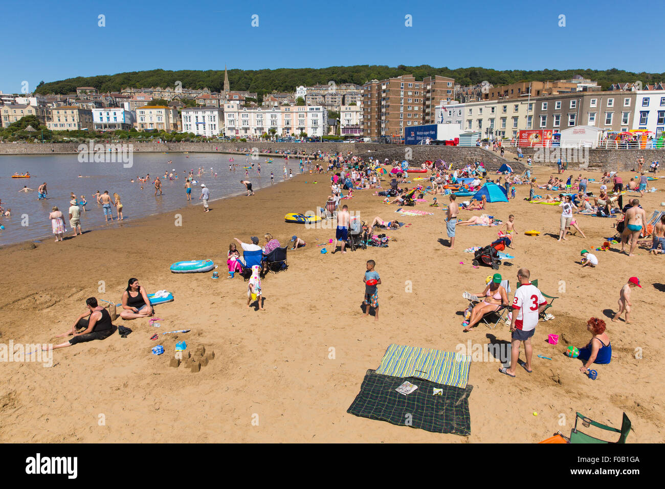 Weston super mare beach hi-res stock photography and images - Alamy
