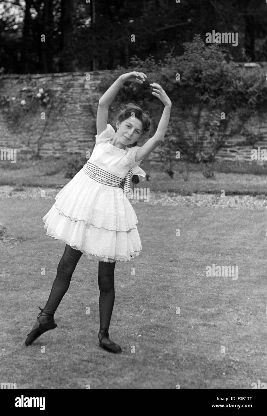 Ballet dancing vintage Black and White Stock Photos & Images - Alamy