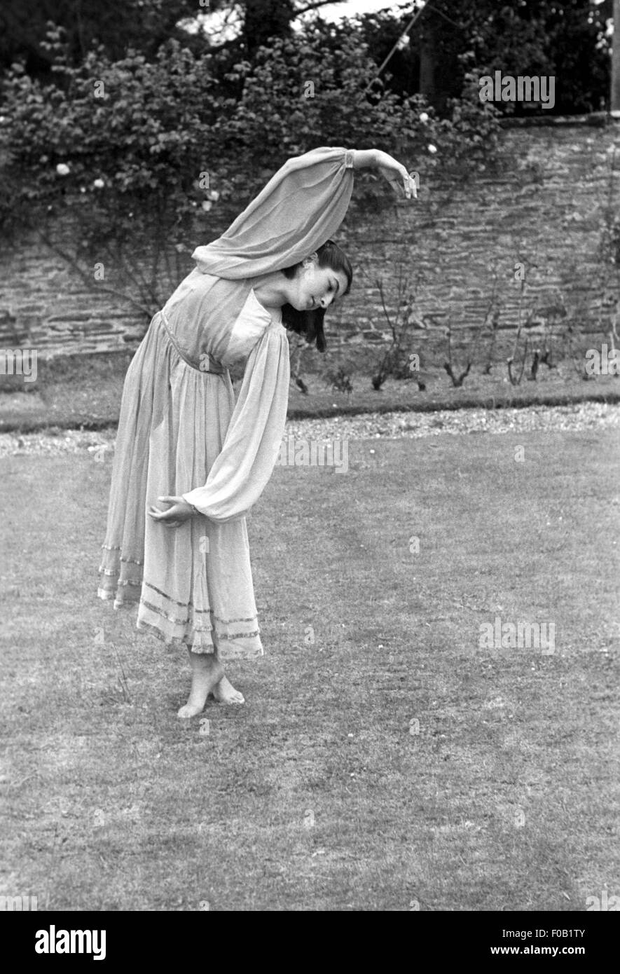 Dance woman vintage Black and White Stock Photos & Images - Alamy