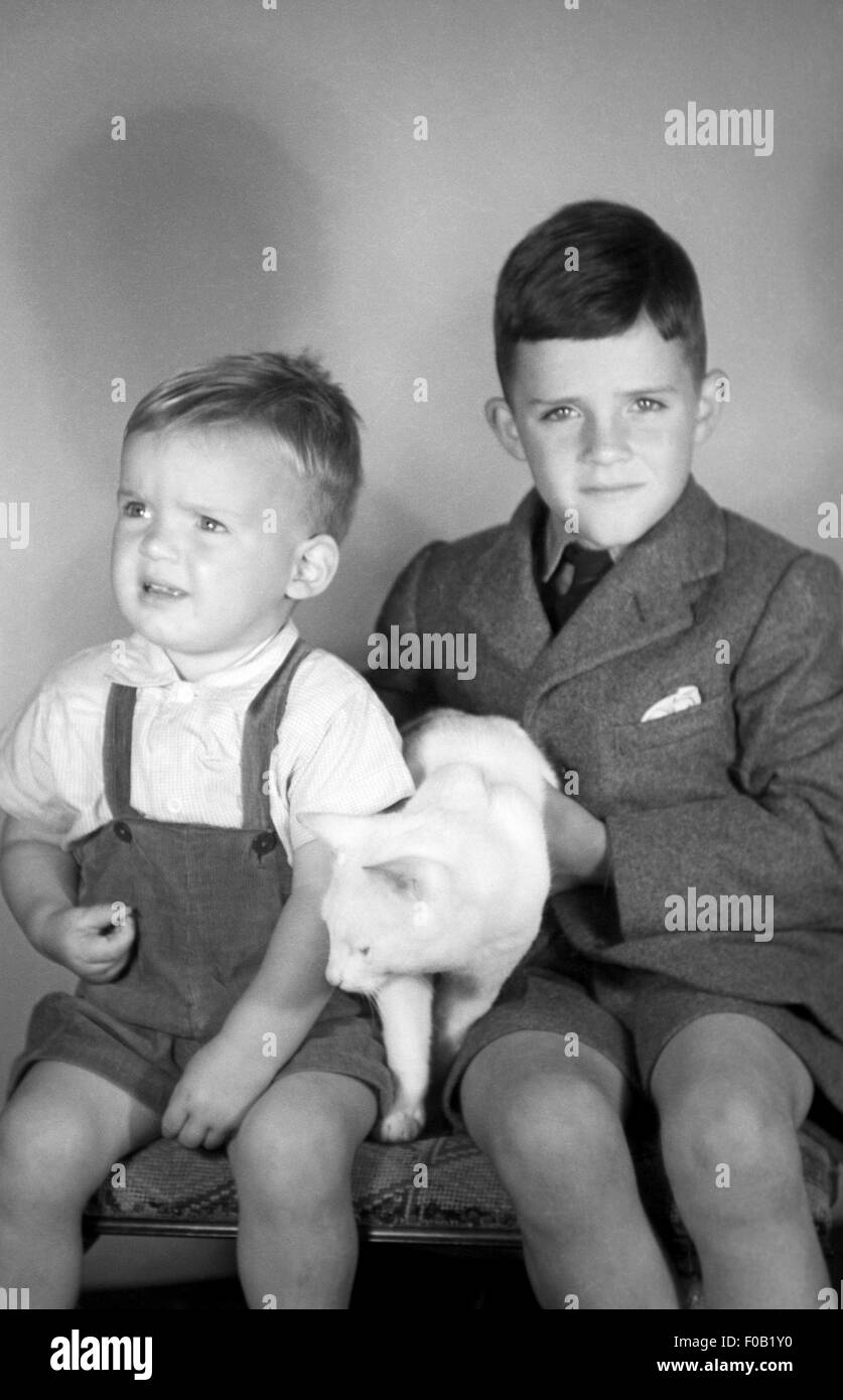 Portrait of two brothers Stock Photo - Alamy