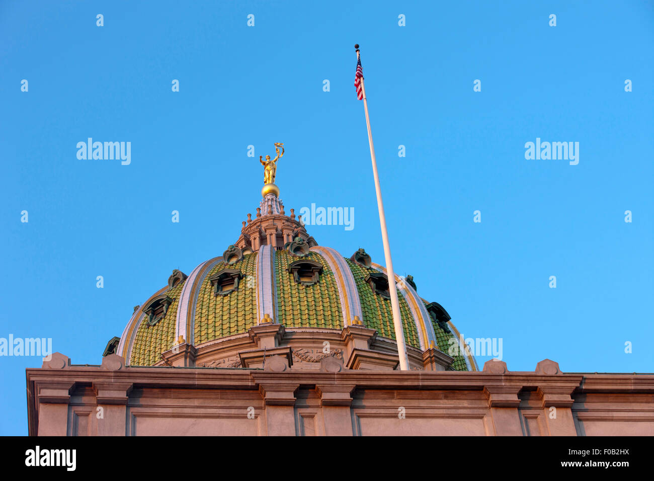 Pennsylvania state capitol dome hi-res stock photography and images - Alamy