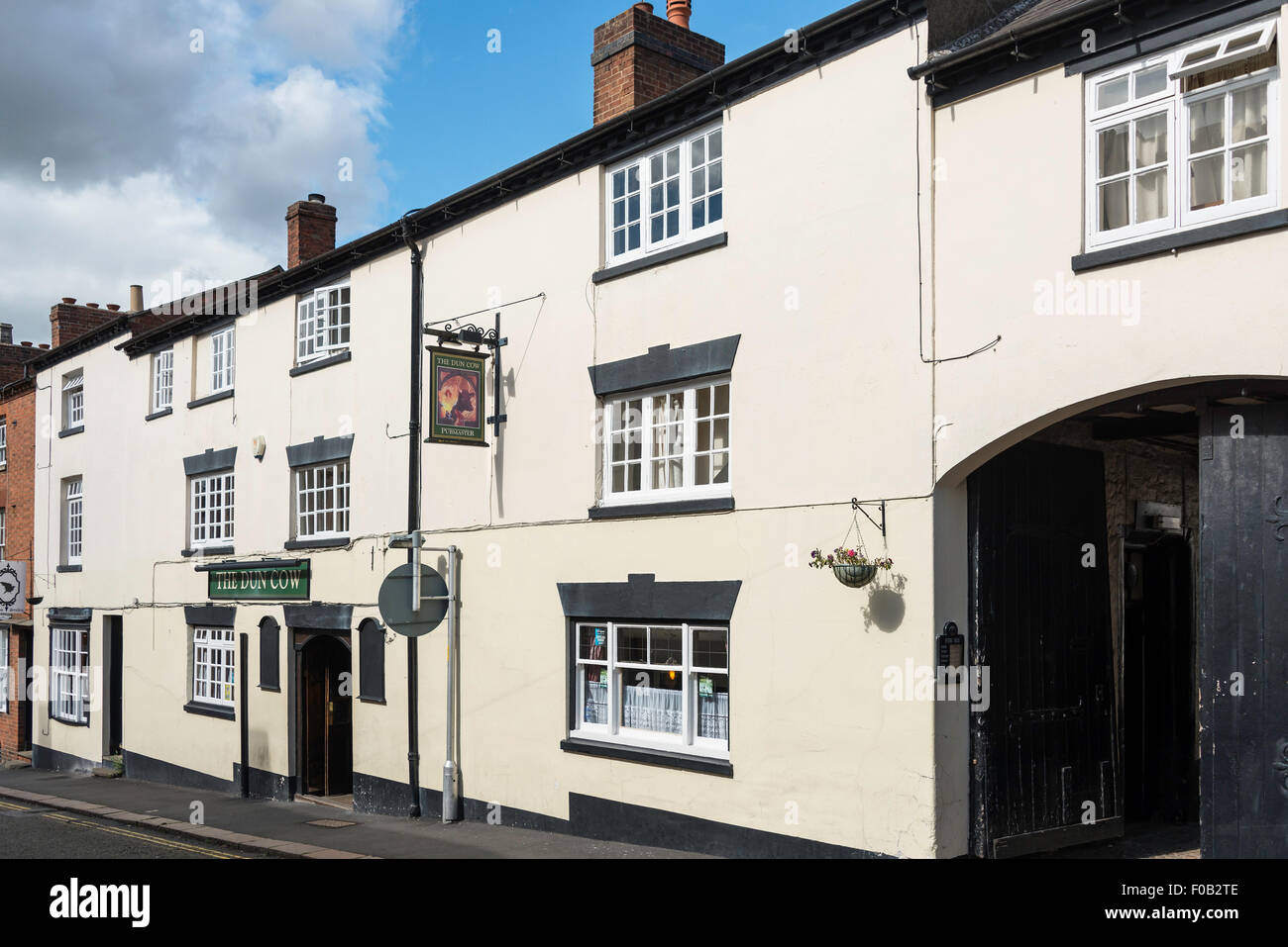 The Dun Cow Pub, Brook Street, Daventry, Northamptonshire, England ...
