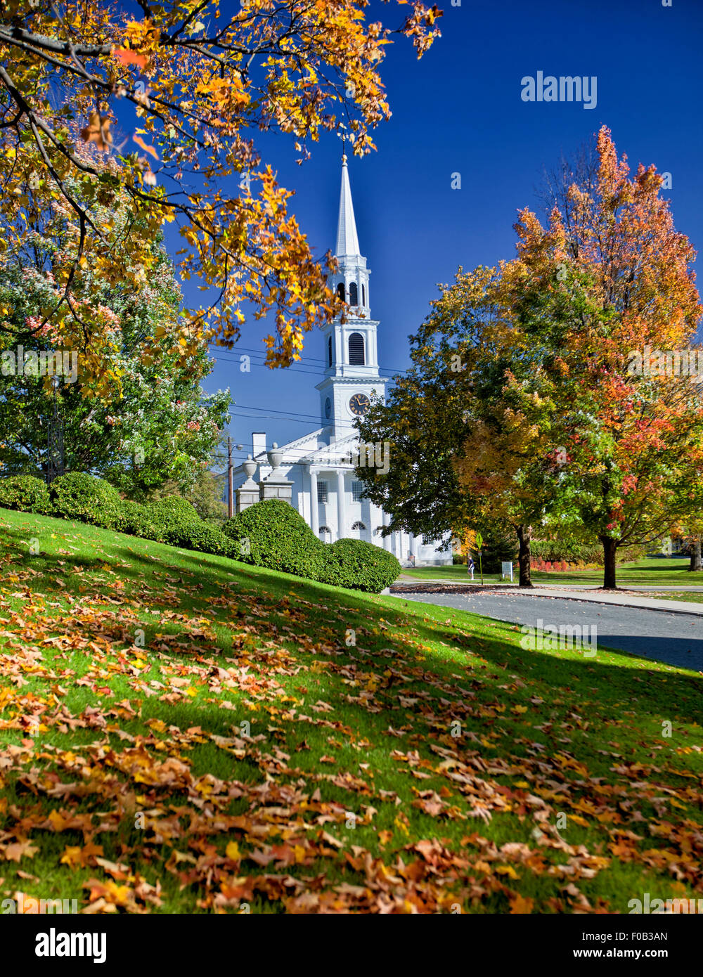 Traditional American white church in the fall Stock Photo - Alamy