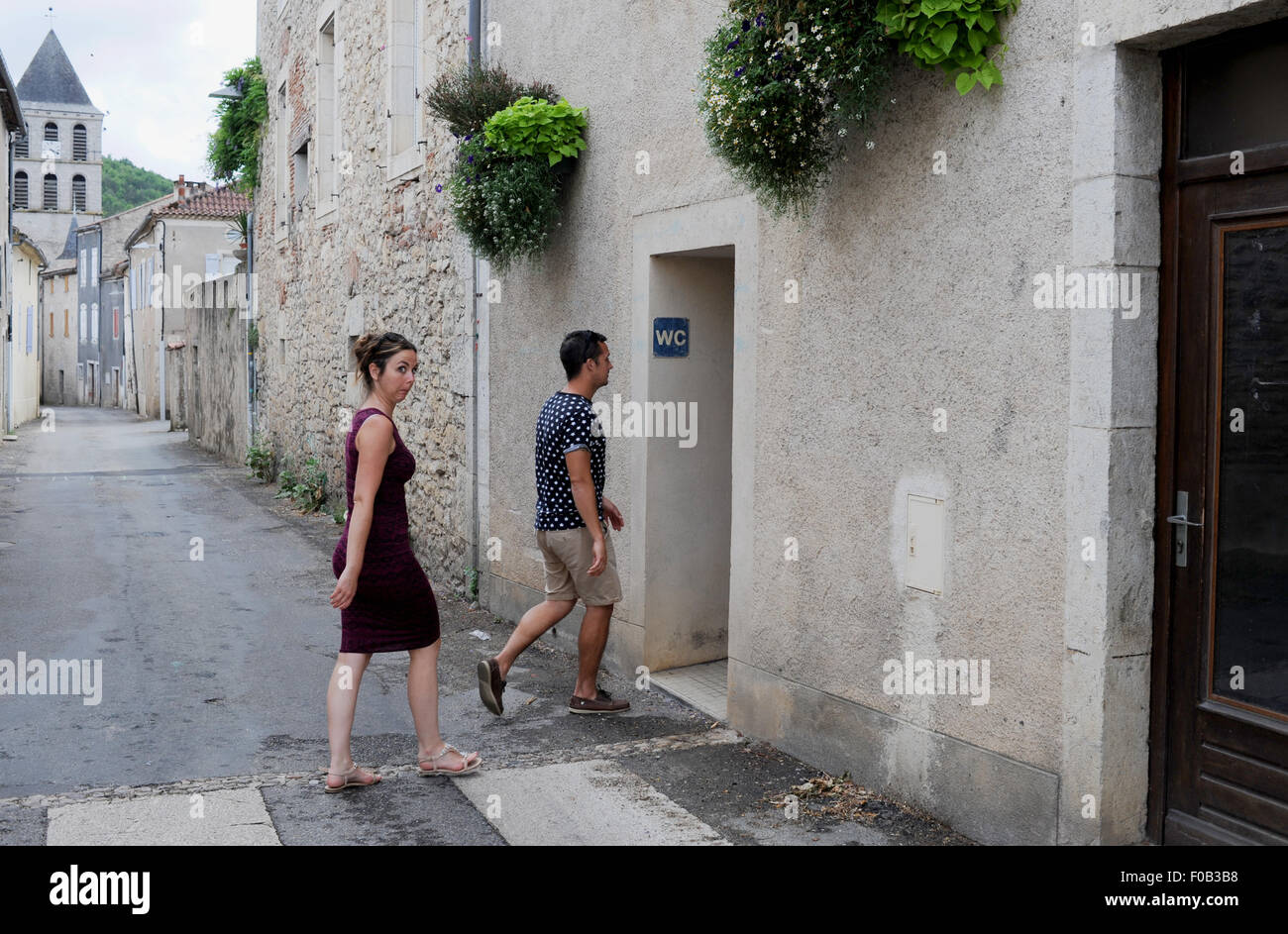 How to use a western toilet hi-res stock photography and images - Alamy