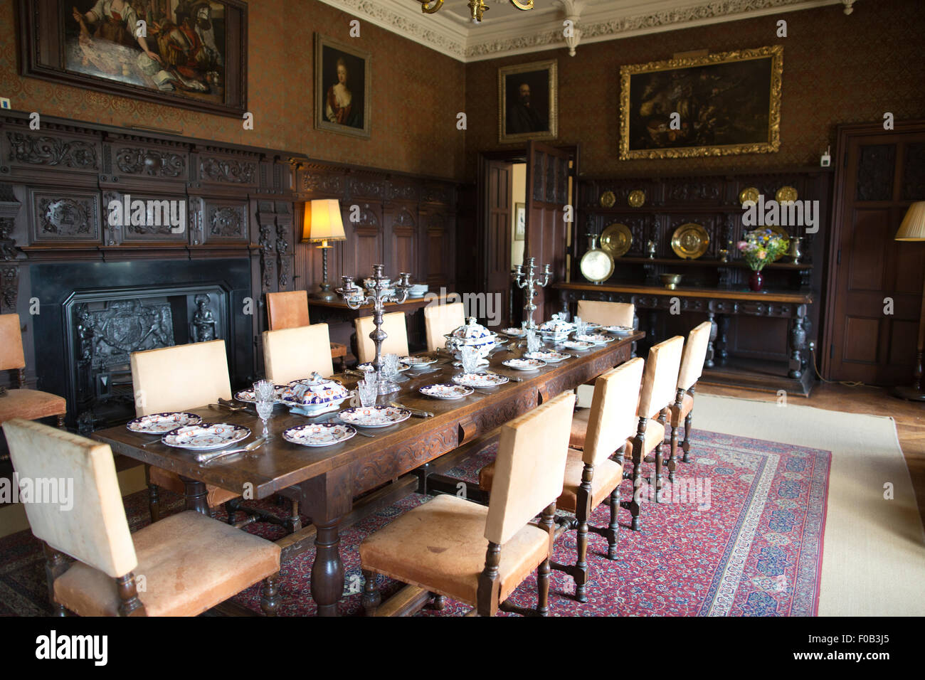 Scotney castle grounds hi-res stock photography and images - Alamy