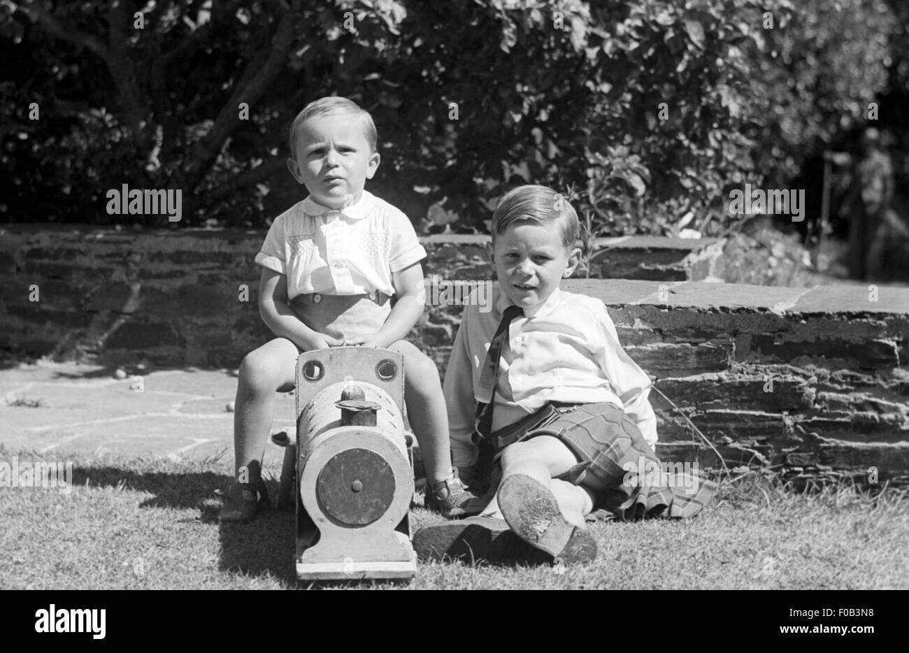 Boy boys shorts vintage hi-res stock photography and images - Alamy
