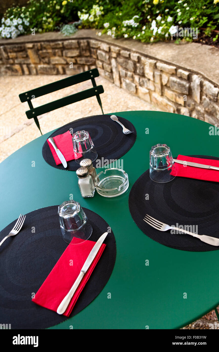 Table set up on the terrace of a French bistro Stock Photo - Alamy