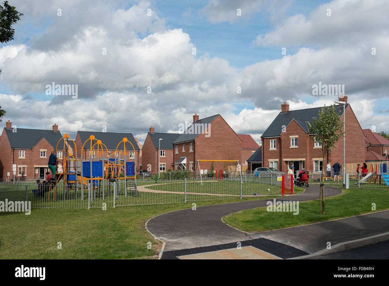 Children's playground in Middlemoor Housing Estate, Daventry ...
