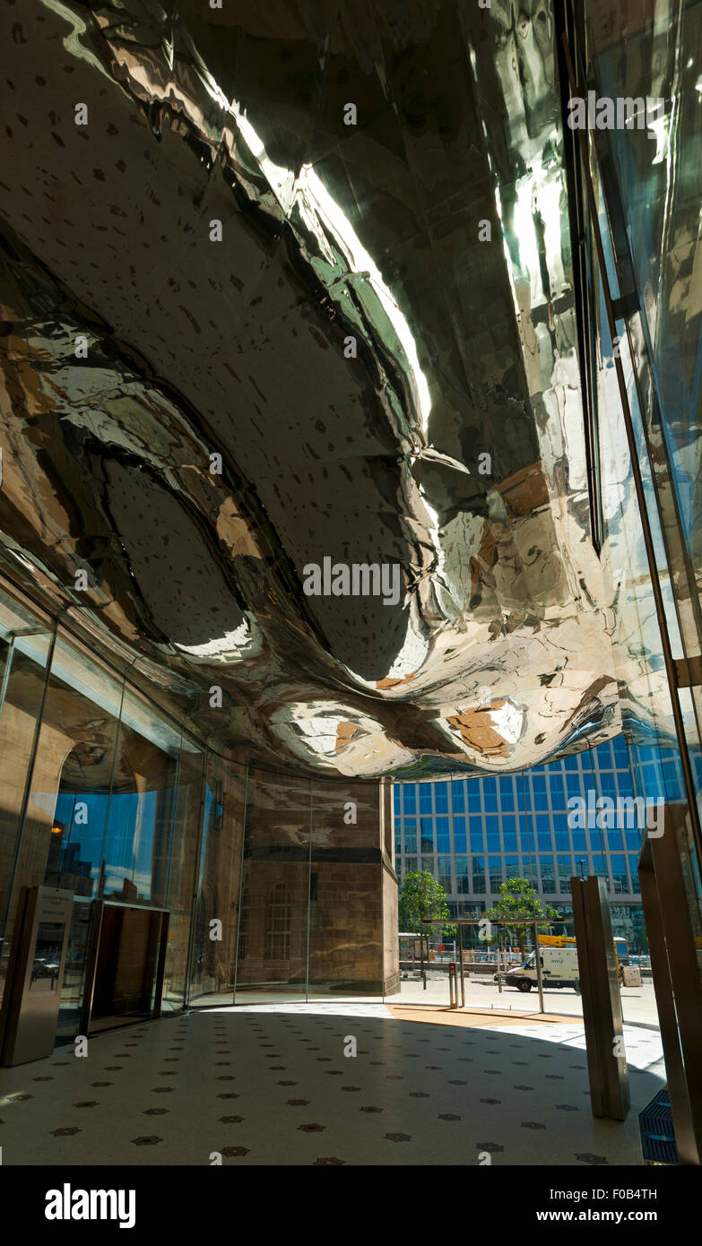 Entrance manchester central library hi-res stock photography and images ...