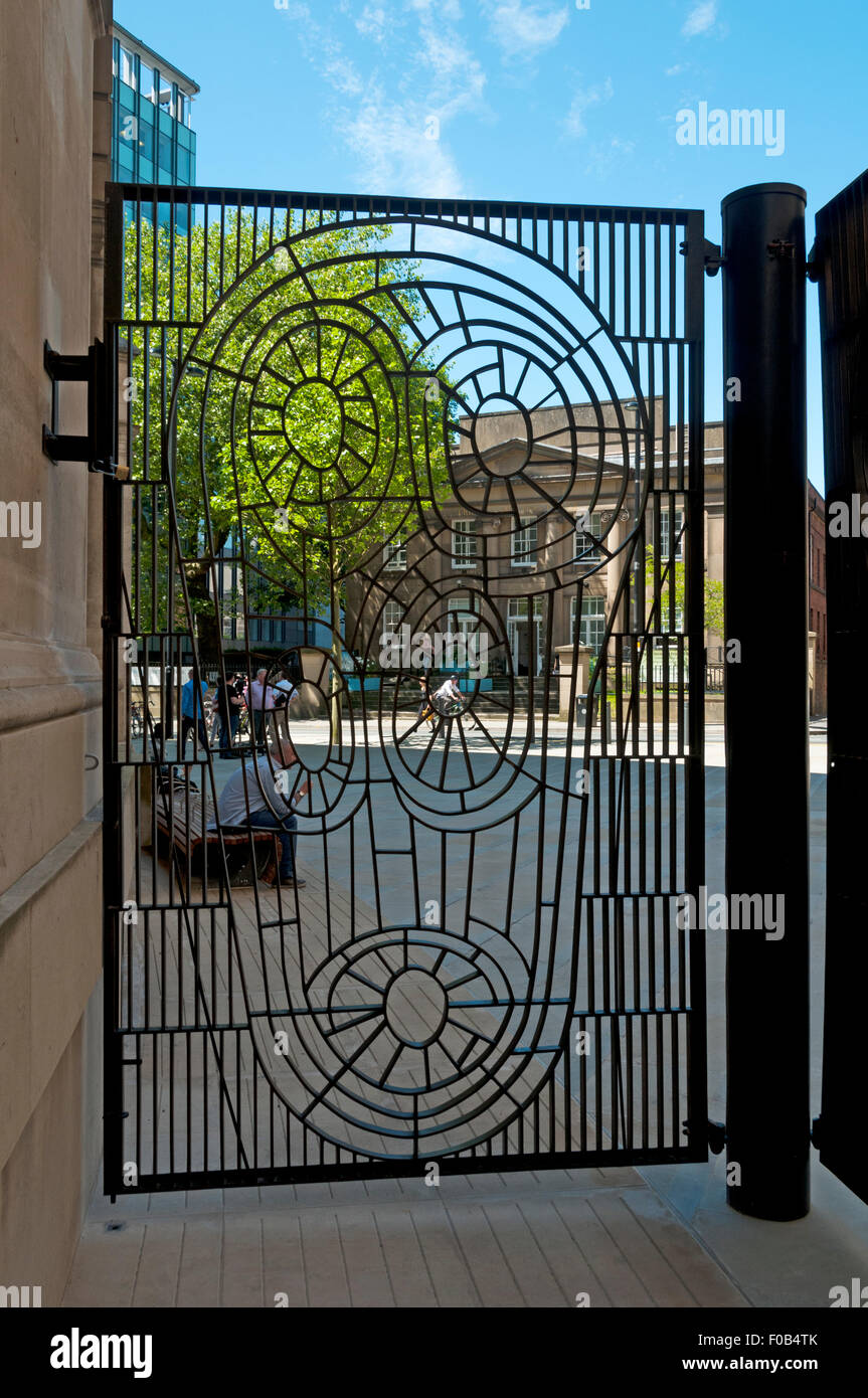 Library walk manchester hi-res stock photography and images - Alamy