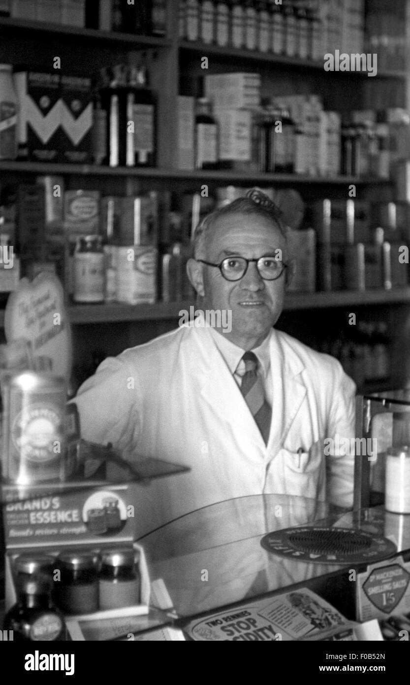 1940s shop hi-res stock photography and images - Alamy