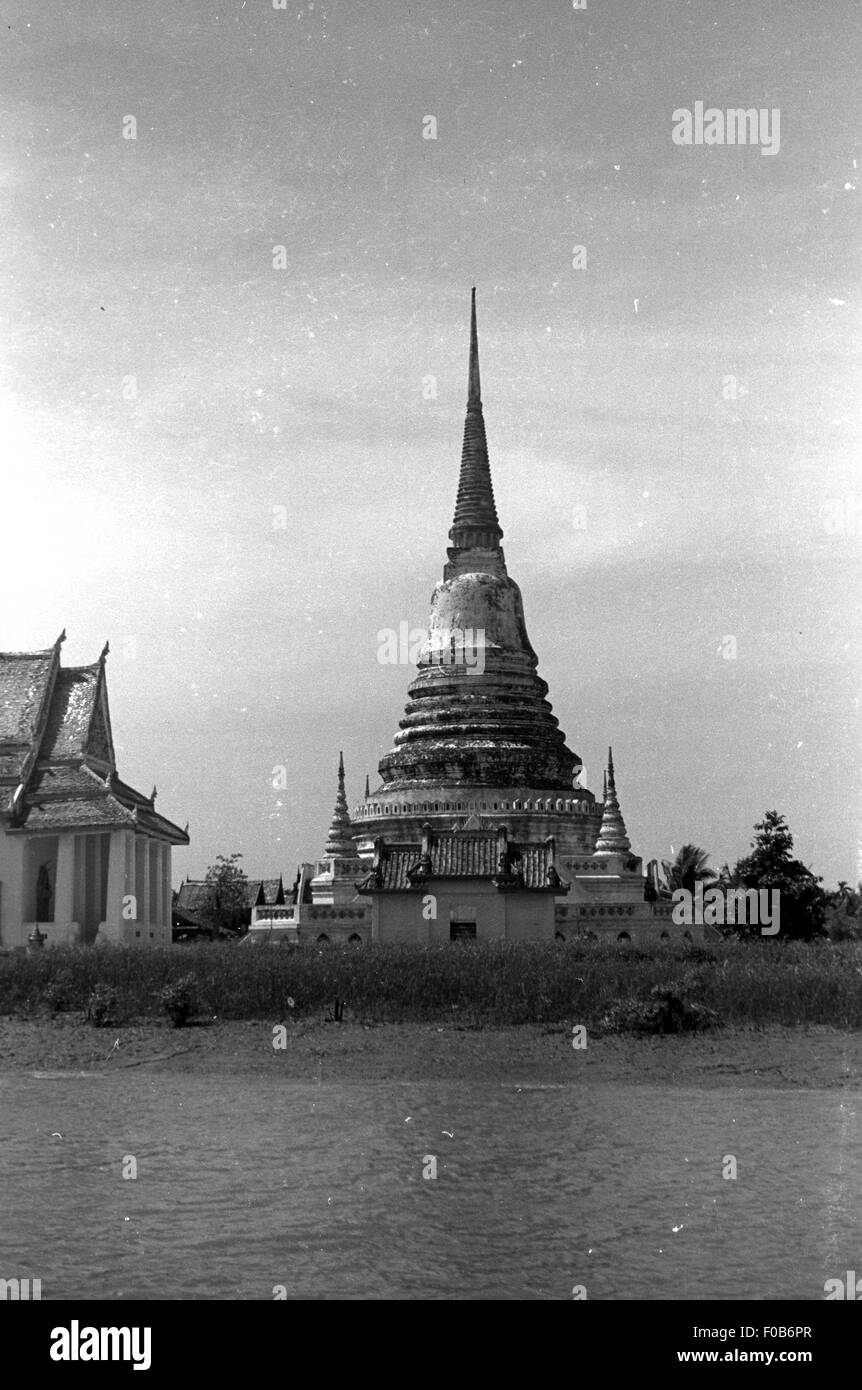 Temple on the water Black and White Stock Photos & Images - Alamy