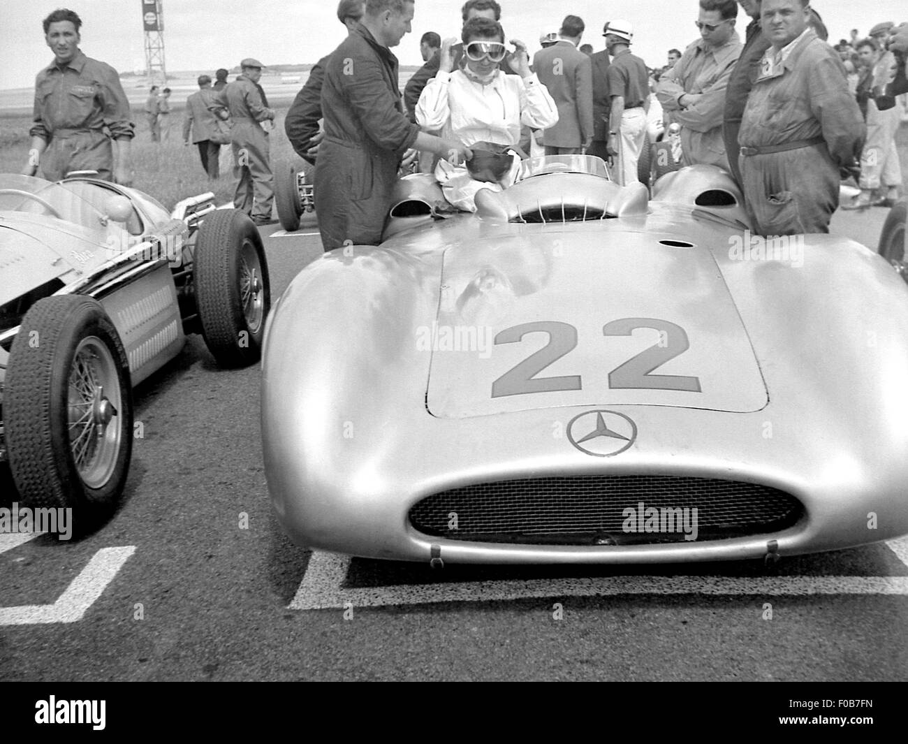 Mercedes benz retro car Black and White Stock Photos & Images - Alamy