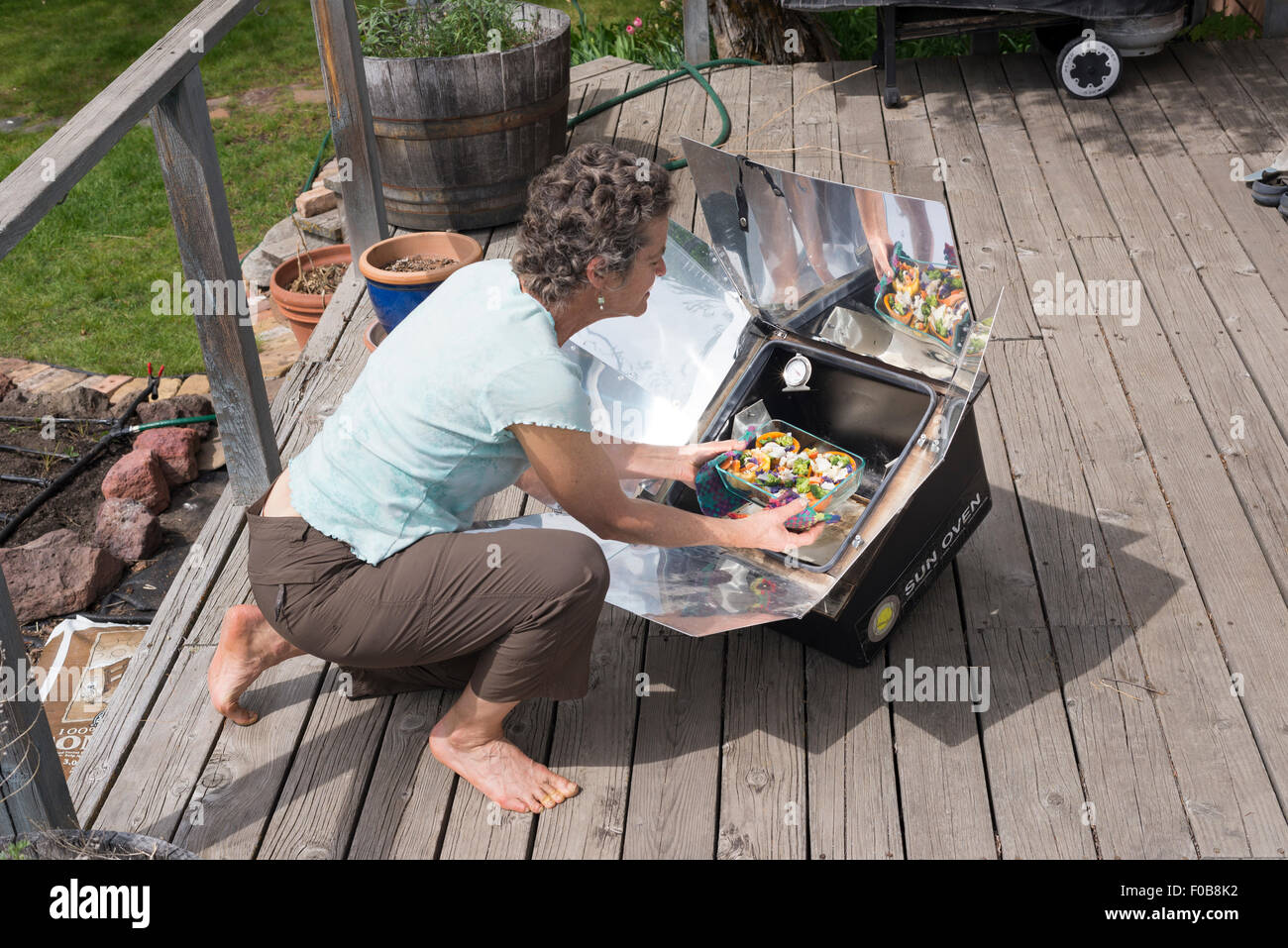 Cooking solar energy hi-res stock photography and images - Alamy