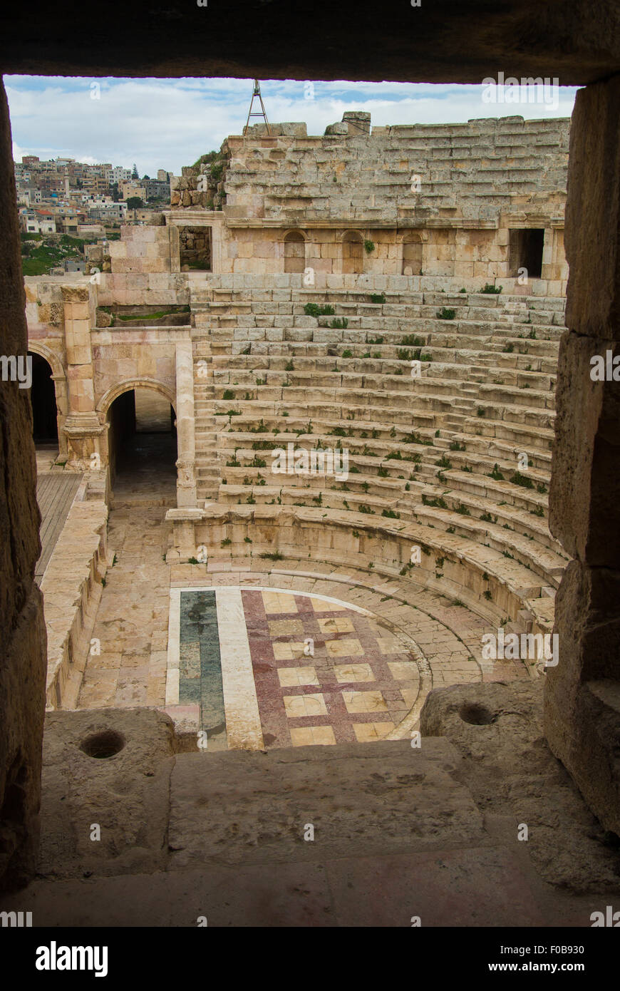 Ancient romans ruins at Jerash, Jordan. Amphitheatre Stock Photo - Alamy