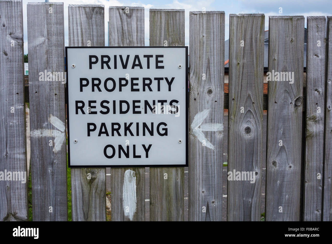 Private residents only sign hi-res stock photography and images - Alamy