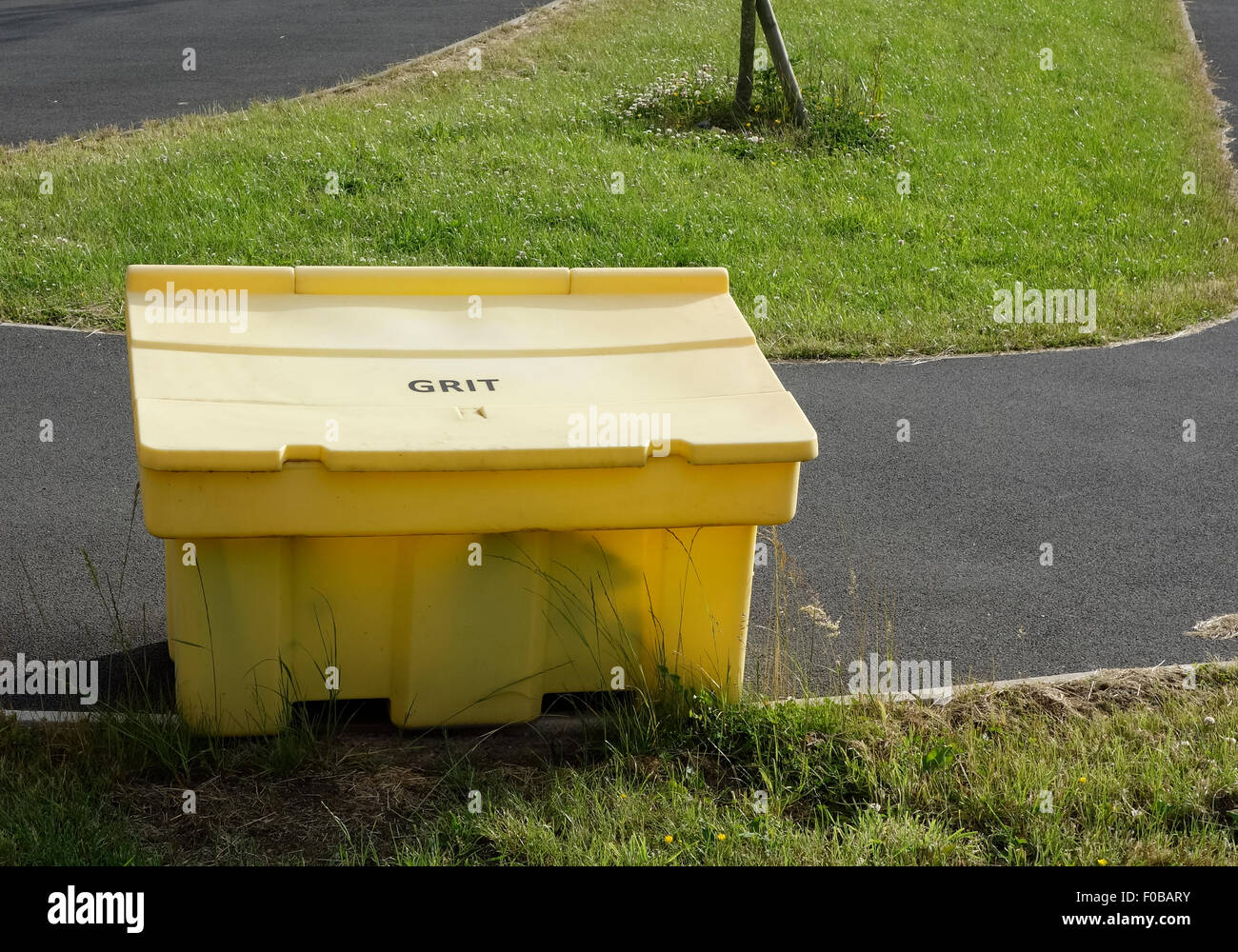 Grit container hi-res stock photography and images - Alamy
