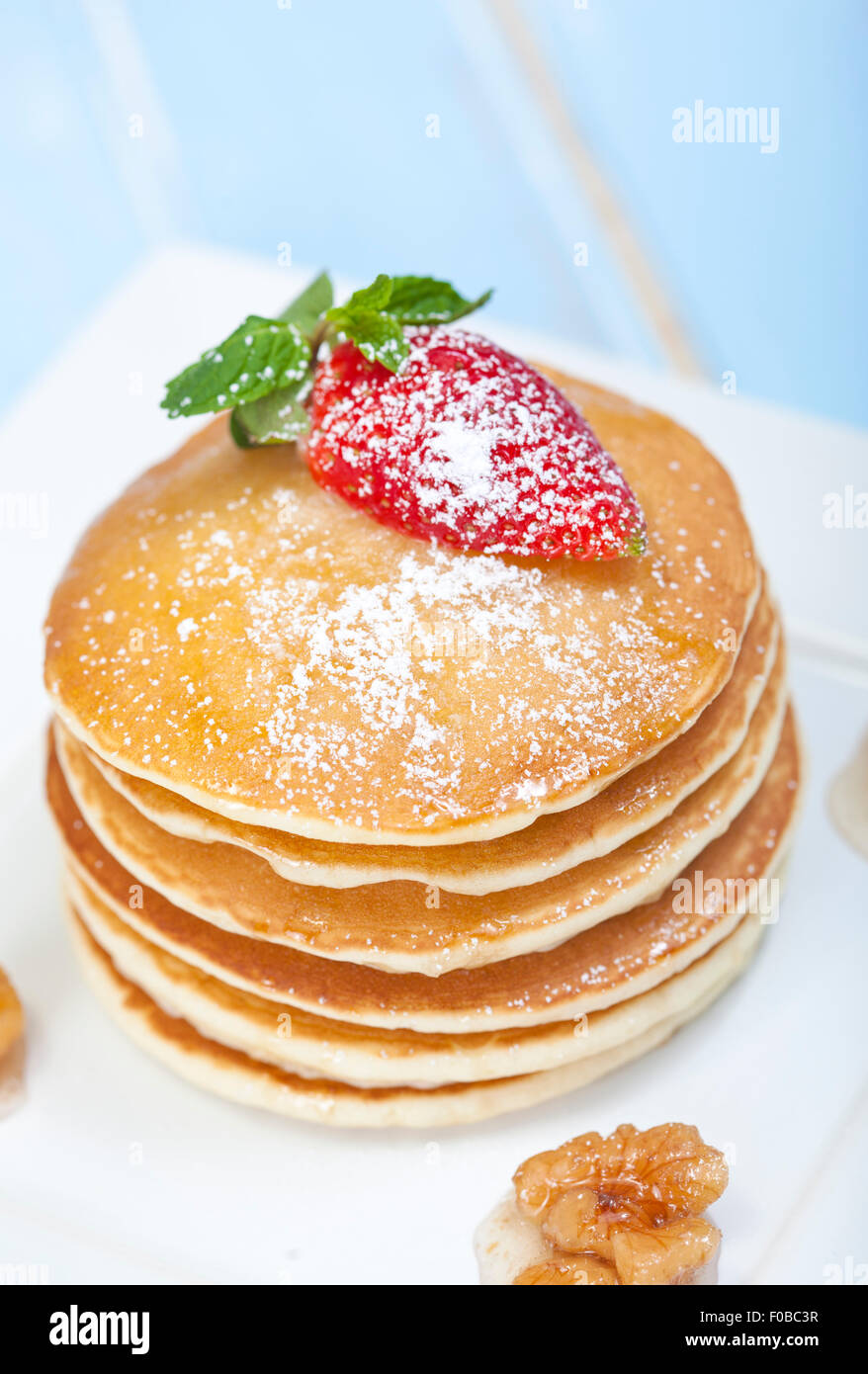 Stack of pancakes and syrop hi-res stock photography and images - Alamy