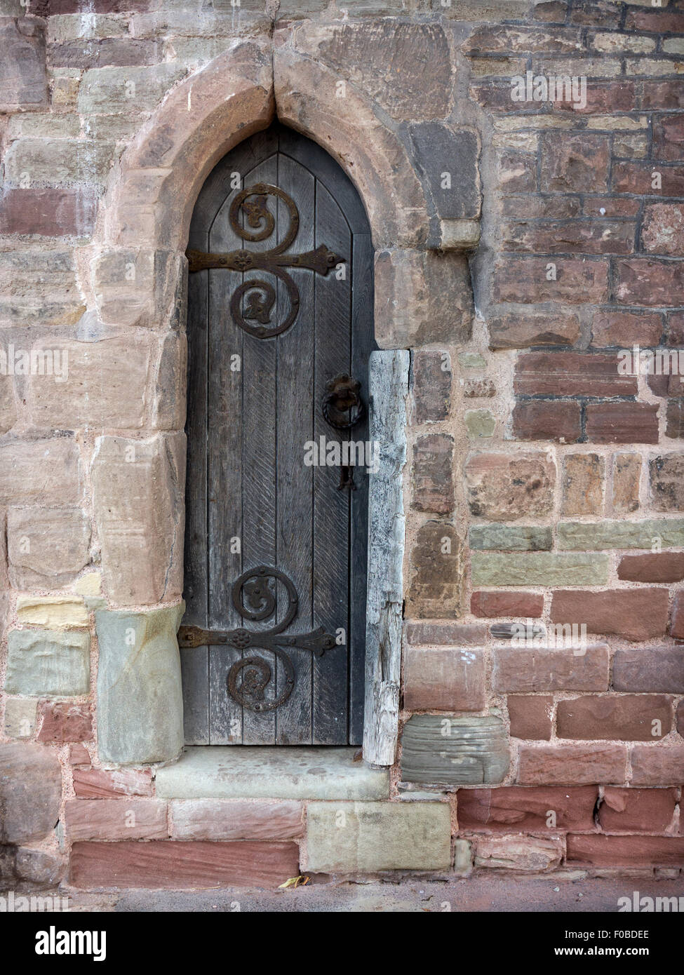 Narrow door hi-res stock photography and images - Alamy