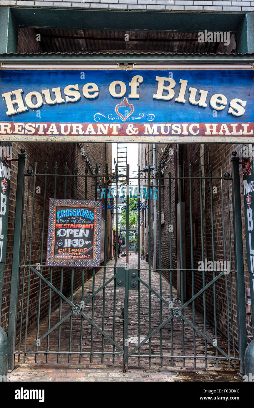 House of blues sign hi-res stock photography and images - Alamy