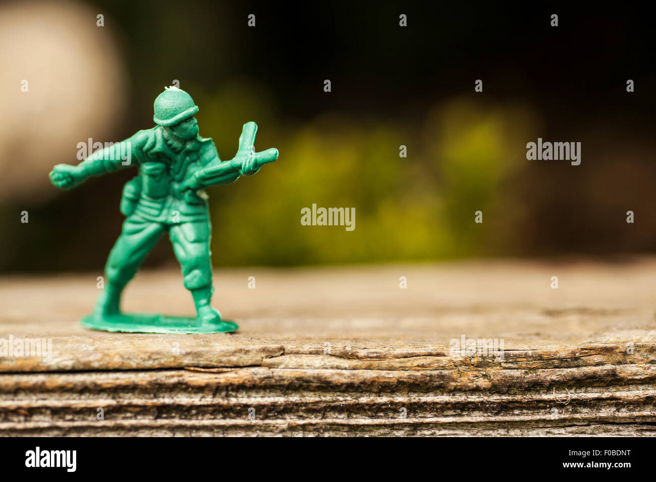 Plastic toy soldiers hi-res stock photography and images - Alamy