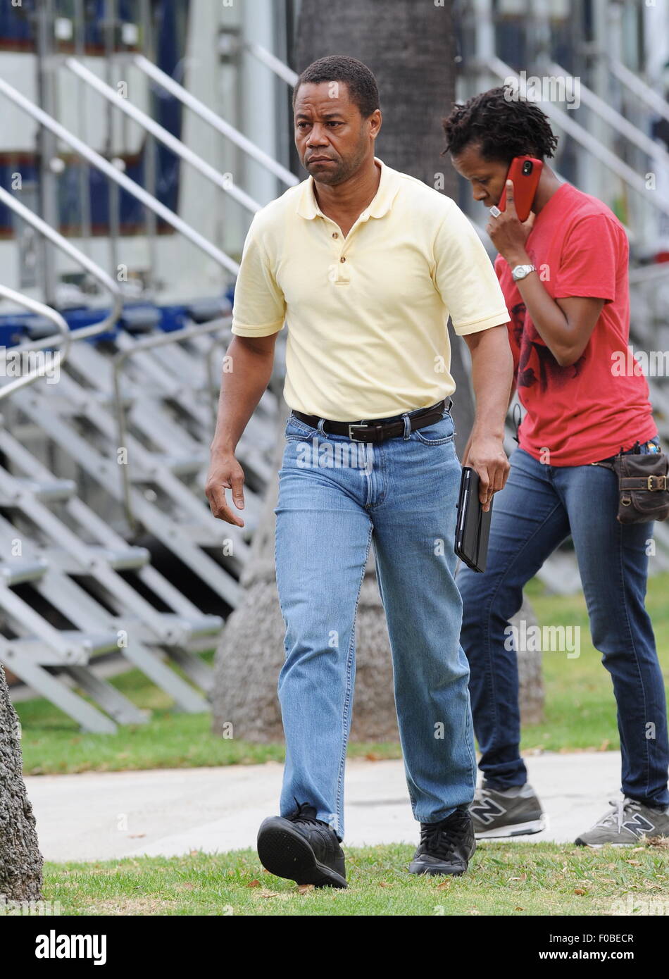 Cuba Gooding Jr filming the famous OJ Simpson car chase for 'American ...