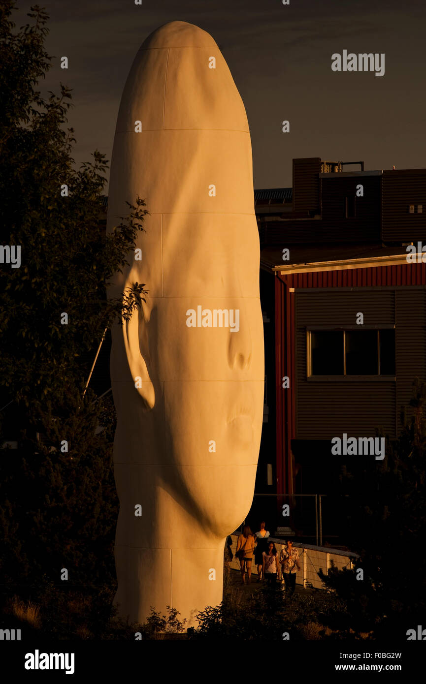 Olympic park sculptures seattle hi-res stock photography and images - Alamy