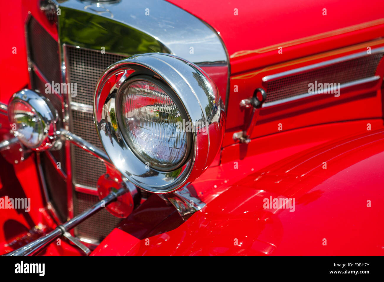 Chrome detail on a red car hi-res stock photography and images - Alamy