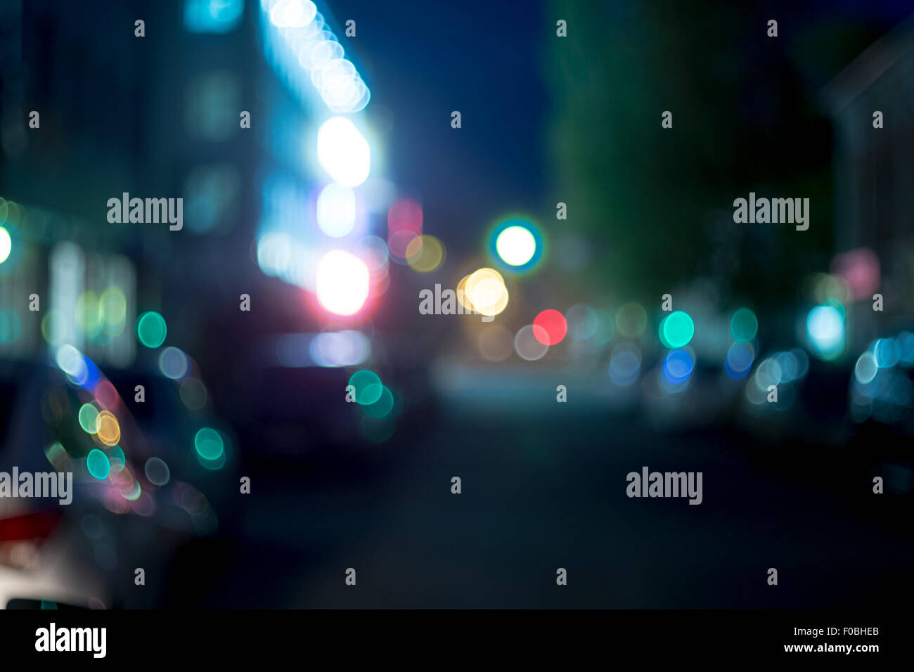 Dark urban street hi-res stock photography and images - Alamy