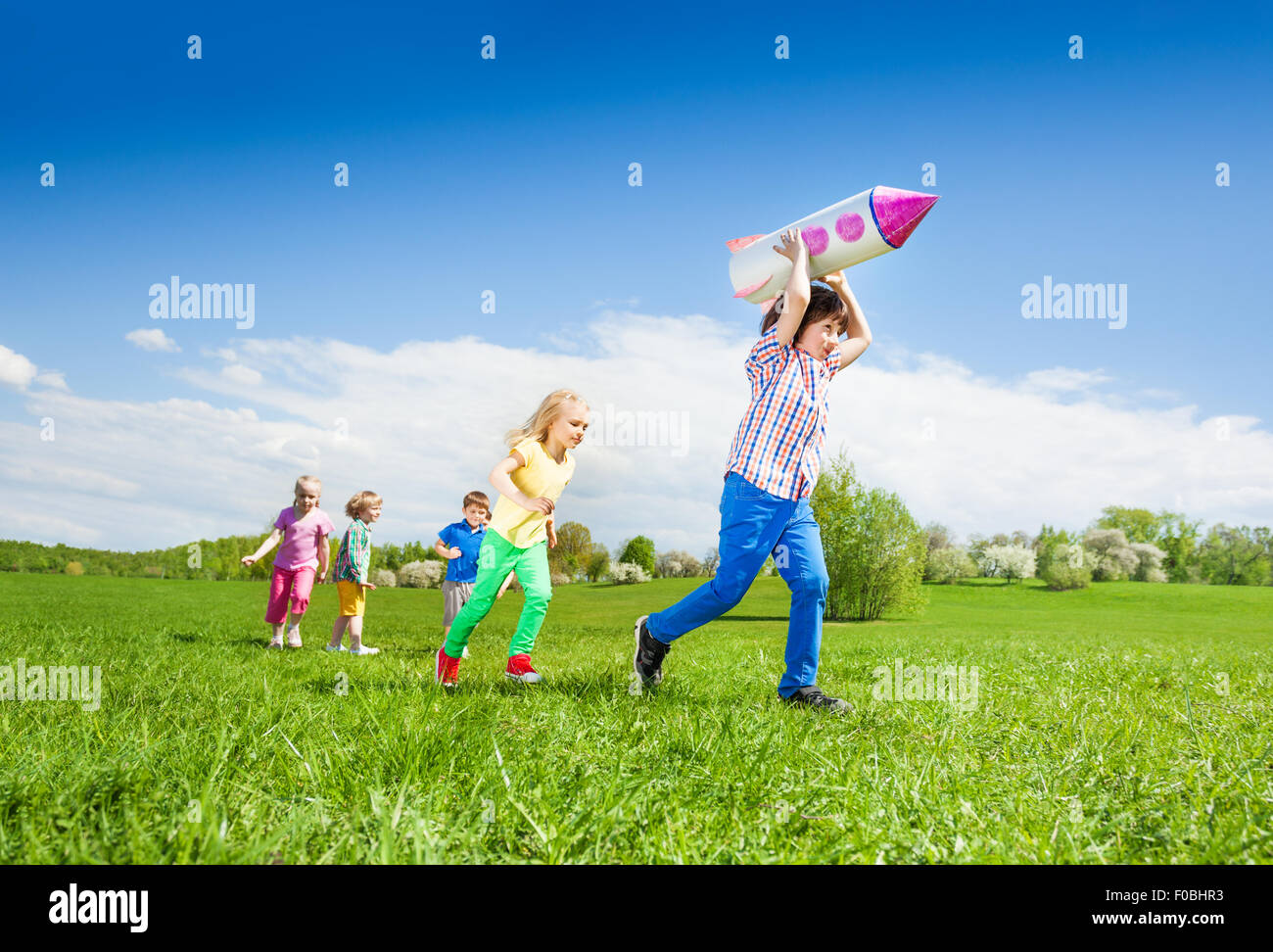 Boy chasing girl hi-res stock photography and images - Alamy