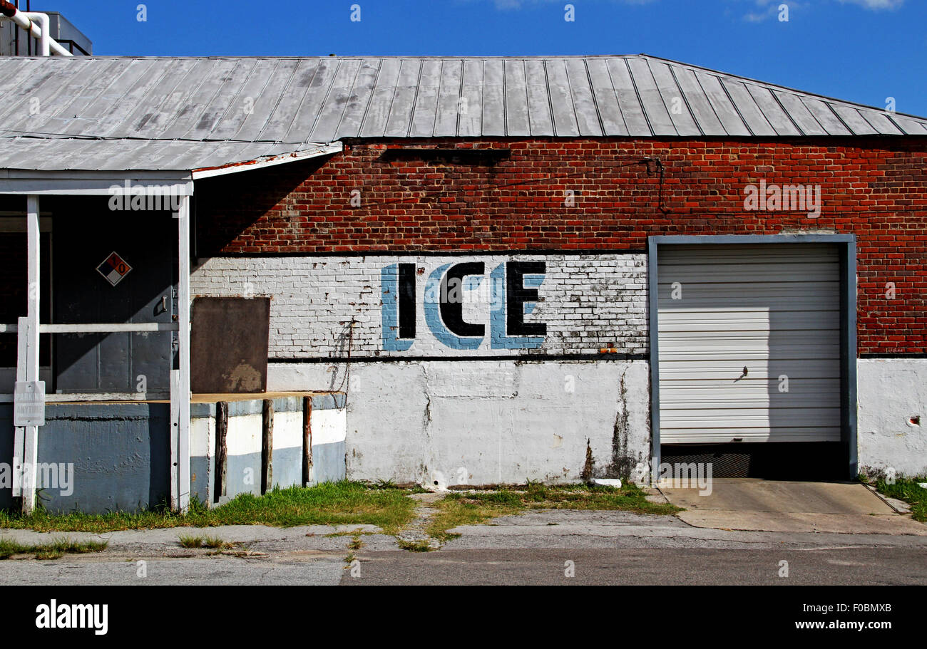 Ice industry history hi-res stock photography and images - Alamy